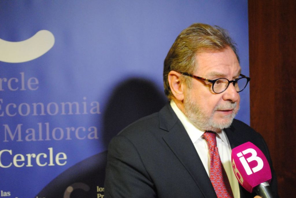 La venganza de Cebrián contra Prisa: el 'fondo de reptiles' de Interior