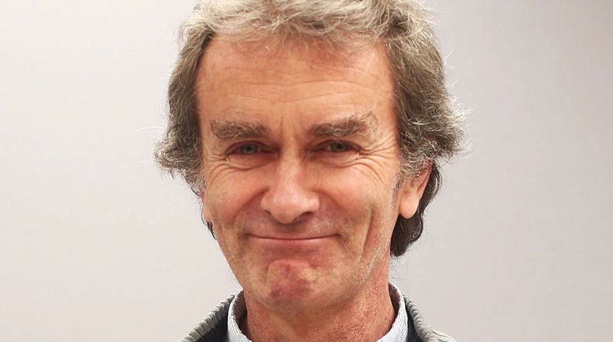 Las camisetas sobre Fernando Simón que causan sensación en las redes