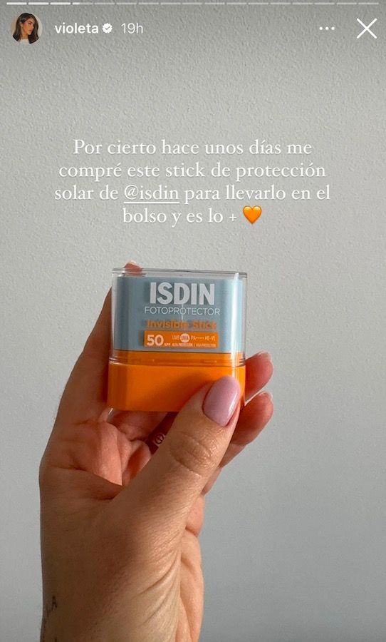 Haz caso a Violeta y consigue el protector solar en barra de Isdin para ...